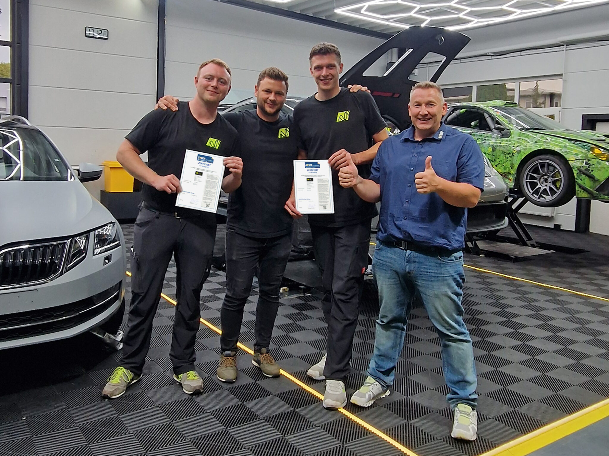 Thiele Werbung / wrap-MASTER in Paderborn erhält GEWA Qualitätssiegel - GEWA Qualitätsfolierer